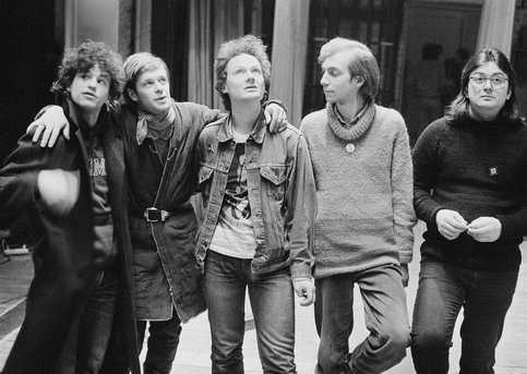 Aquarium - Discografía, line-up, biografía, entrevistas, fotos