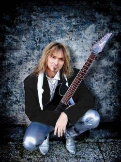 Arjen Anthony Lucassen - discography, line-up, biography, interviews ...