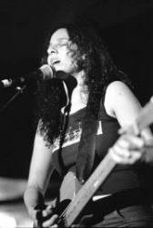 Brenda Kahn - discography, line-up, biography, interviews, photos