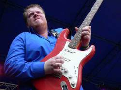 Danny Bryant - discography, line-up, biography, interviews, photos