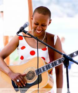 Gail Ann Dorsey - discography, line-up, biography, interviews, photos