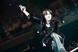 Kyosuke Himuro - discography, line-up, biography, interviews, photos