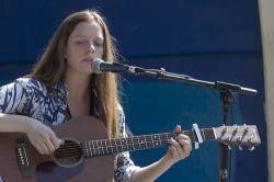 Meg Baird - discography, line-up, biography, interviews, photos