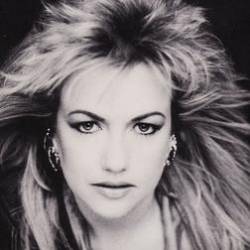 Sharon O'Neill - discography, line-up, biography, interviews, photos
