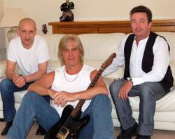 The Outfield - discography, line-up, biography, interviews, photos