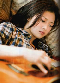 Yui - Discografía, line-up, biografía, entrevistas, fotos
